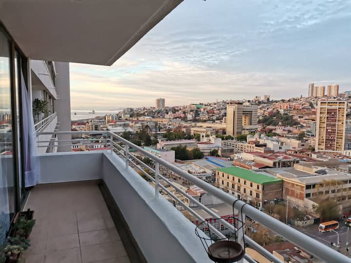 Céntrico Y Seguro Apartamento - Valparaíso