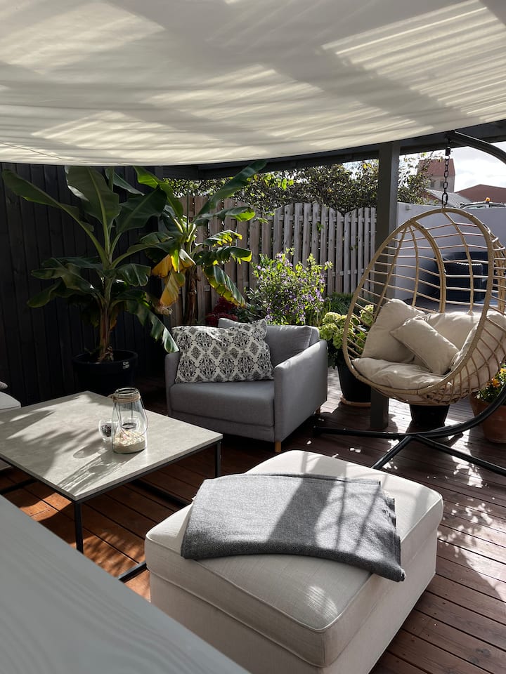 Perfekt Beliggenhed: Mellem Hav, Fjord Og Byliv - Hvide Sande