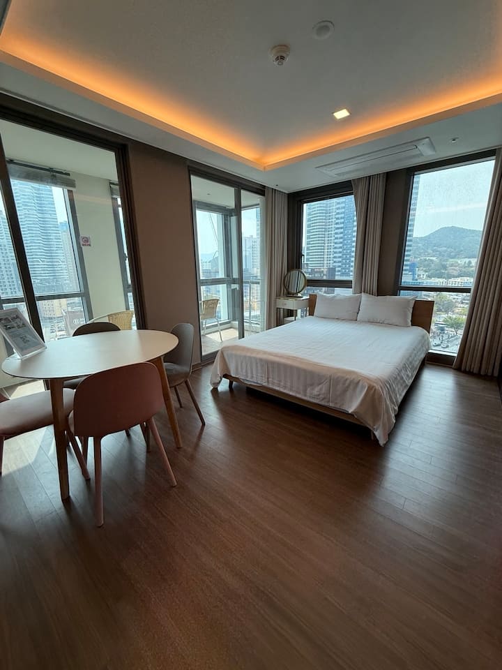 해운대중심 가족동반강추 - Busan