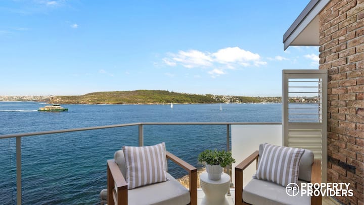 3 Bedroom Townhouse In The Heart Of Manly! - Manly