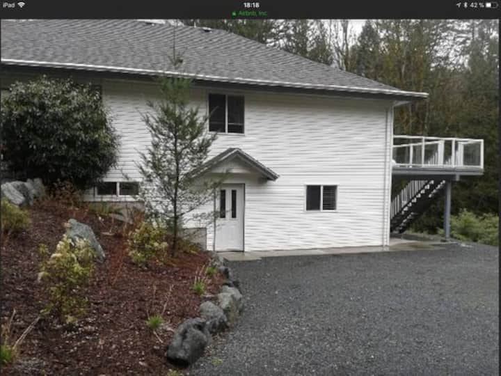 Spacious 3 Bedroom Unit Near The Lake! - Cultus Lake