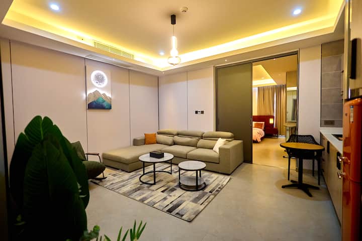 1b Suite/swimmimg Pool/gym/east Legon/rooftop - Accra
