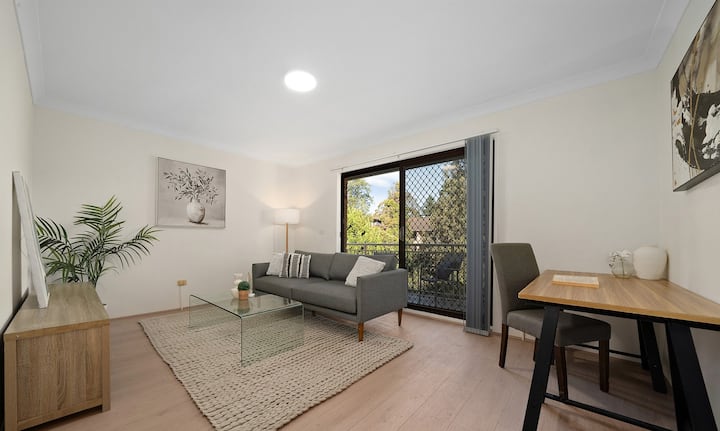 Sunlit 2br In Paramatta | Walk-to-everything - Parramatta