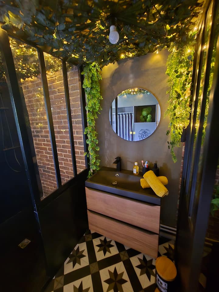 Loveroom Avec Jacuzzi Privatif à Beauvais - Beauvais