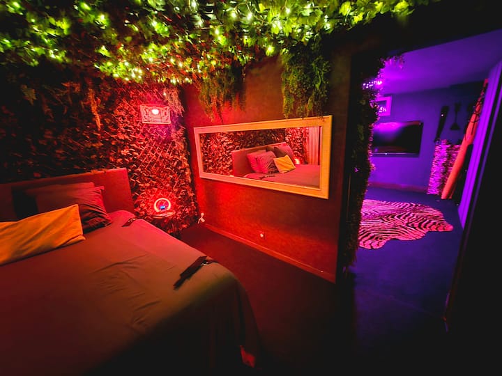 Loveroom Avec Jacuzzi Privatif à Beauvais - Beauvais