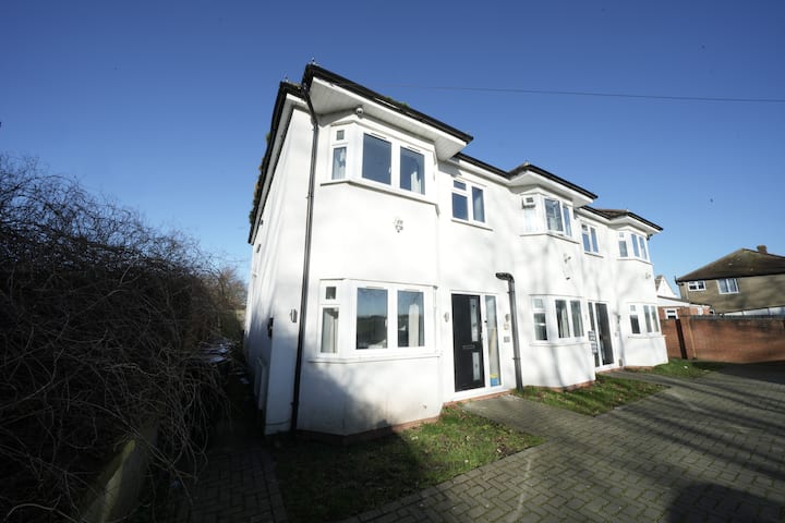 Deluxe House - 豪恩斯洛