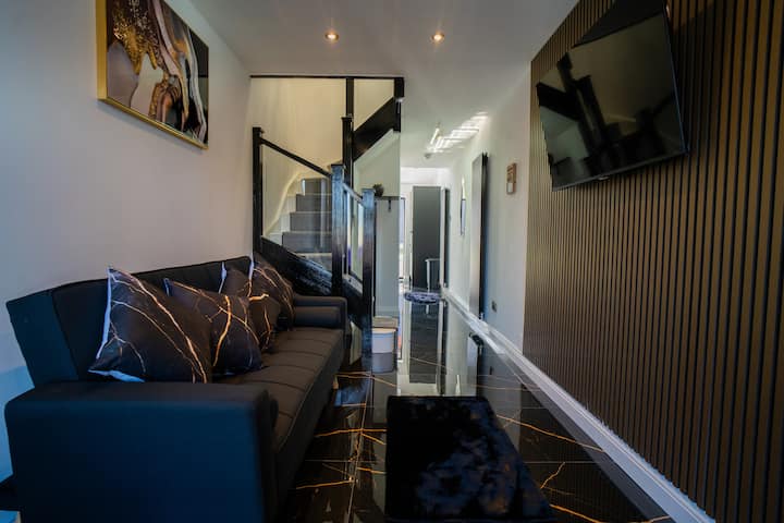 The Scouse Suite - Liverpool