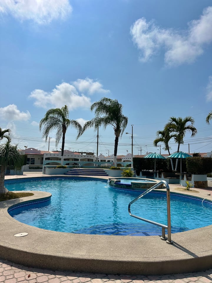 Amplia Villa En Salinas • Ideal Familia Y Parejas - Salinas