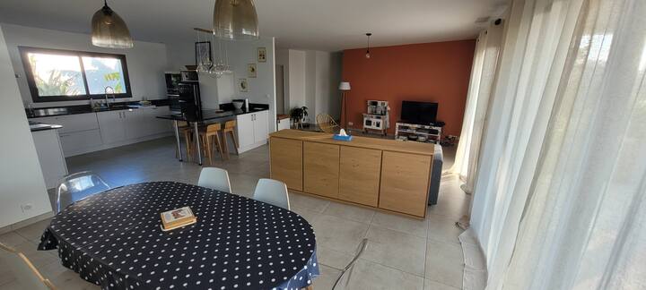 Grande Maison Accueillante Proche Canal Du Midi - ibis Styles Castelnaudary