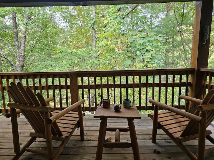 Familee Rosenhutte
4br, Hottub, Dog-friendly, Golf - Helen, GA