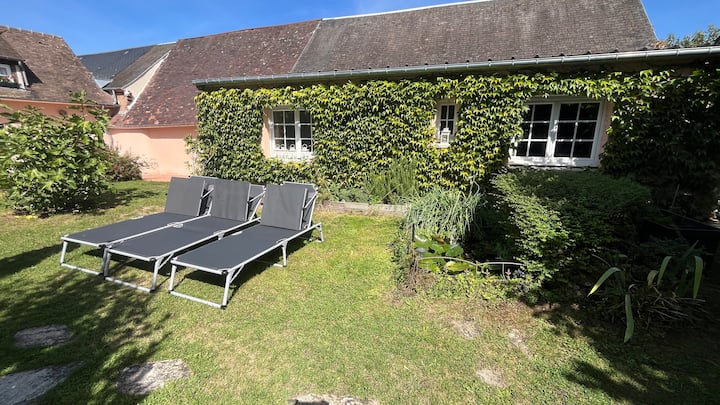 Maison D'hôtes
2 Adultes + 2 Enfants - Conches-en-Ouche