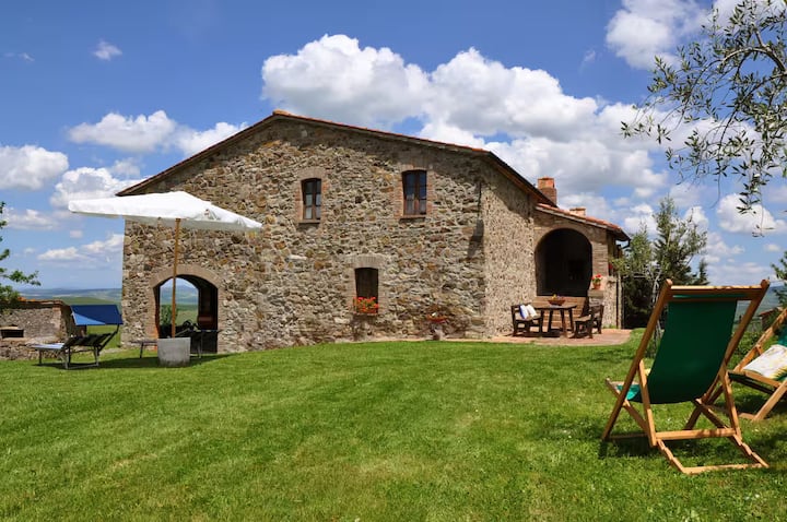 Near Pienza Overlooking Val D'orcia - Mount Amiata
