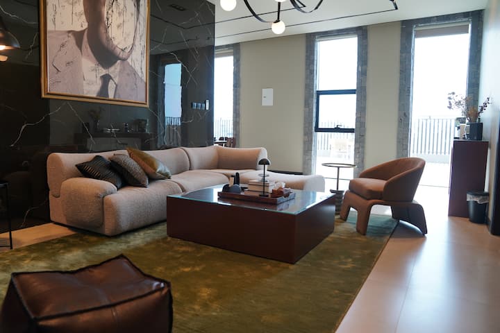 Alzahra - Luxury 2br Rooftop 75 Smart Tv City View - Jeddah