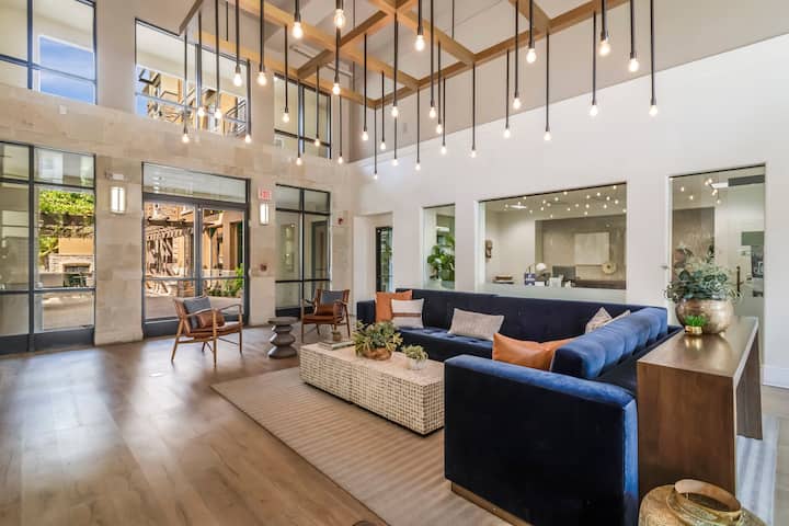 Luxury Resort Style In Valencia! - Santa Clarita, CA