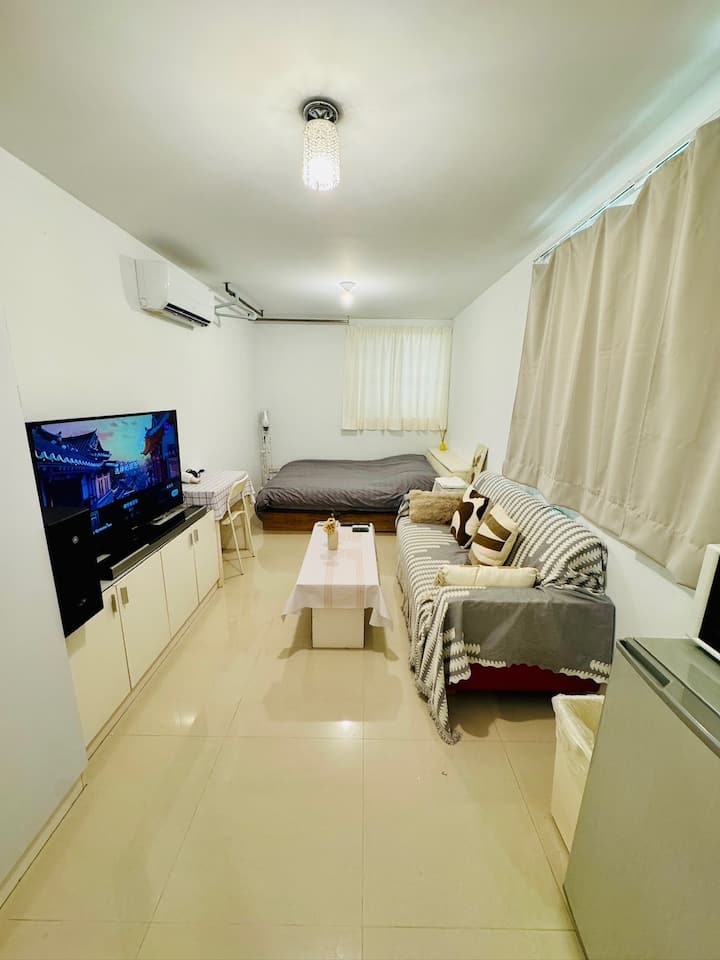 西門商圈/捷運3分鐘/電梯大樓/樓下24小時便利商店/一層兩戶/高樓安靜/台北車站商圈/免費wifi - 公館