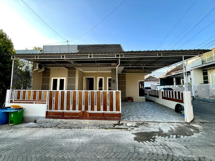 Guest House Karenra, Pusat Kota 3 Kamar Termurah - Yogyakarta