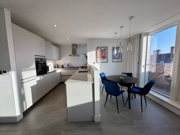 Modern 2-bed Flat In The Heart Of Camden - カムデン, NJ