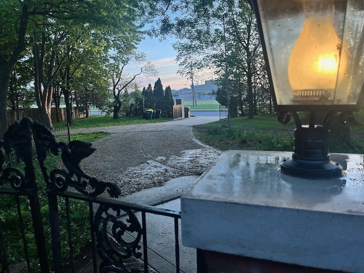 50% Off For Guests With Perfect Reviews. Pool - Overland Park, KS