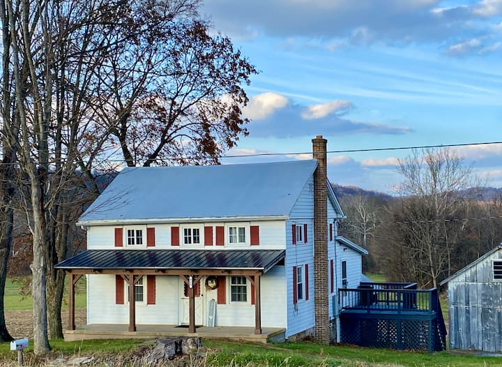 3 Br, 1 Ba, Cozy Country Farmhouse W/meadow 
View - Pennsylvanie