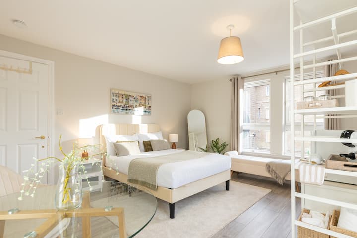 3 Private Rooms | No Sofa Bed | Central áRea/tram - Edinburgh