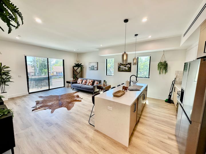 Boho Townhouse - Burbank, CA