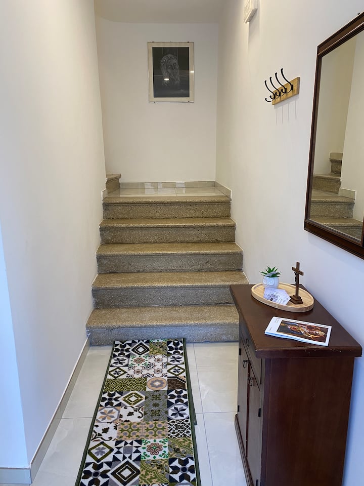 La Piazzabnb Trasacco, Abruzzo Italy Room3 Bishop - Avezzano