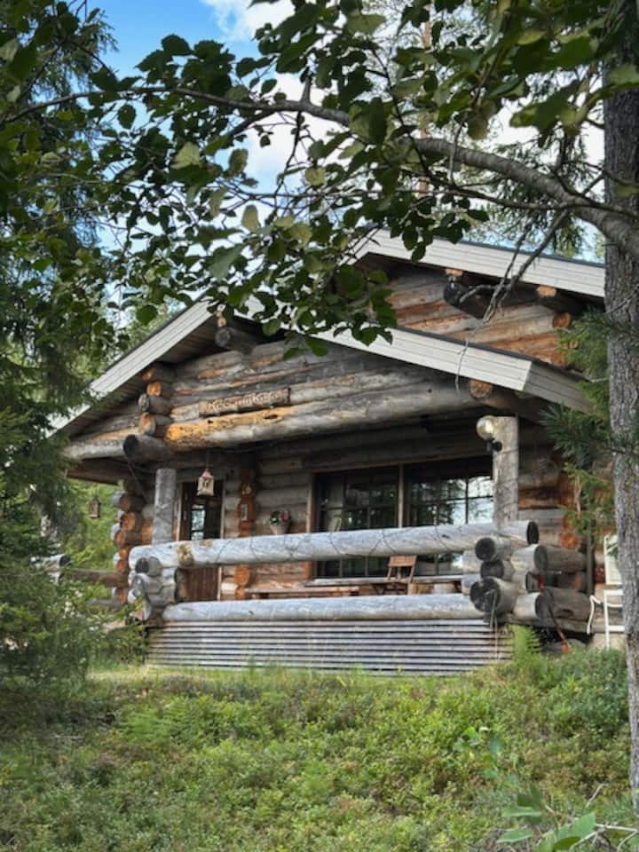 Tunnelmallinen Kelomökki Rukan Keisarinvaarassa - Finland