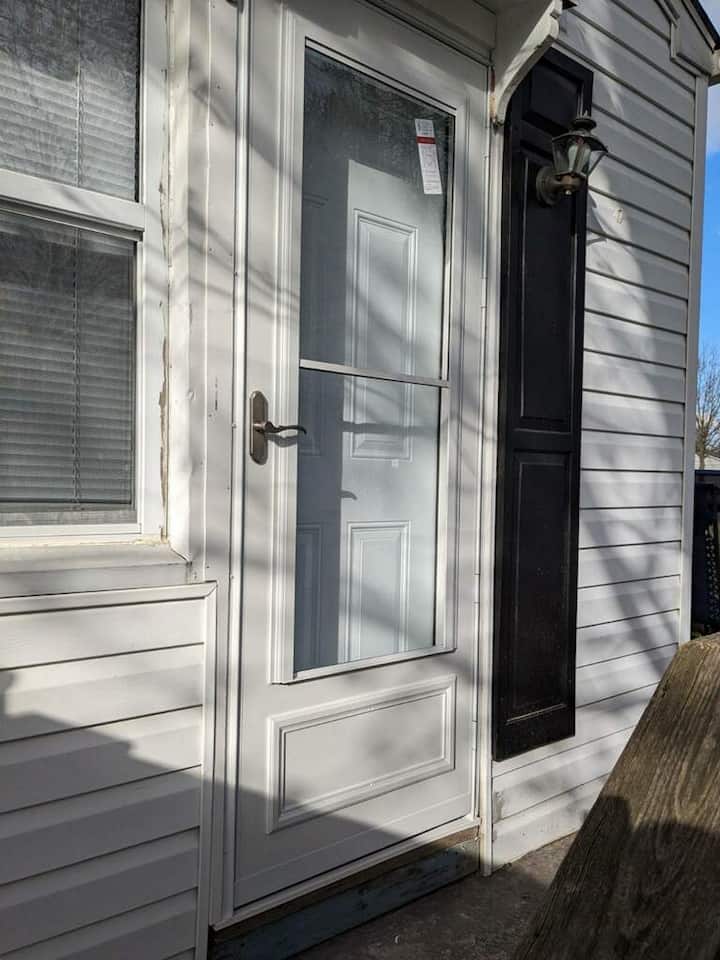 It’s A Rancher Style House With 2 Beds And 1 Bath. - Aberdeen, MD