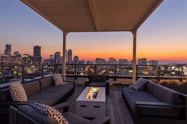 Solis Capitol Hill - Stunning Condo Near It All! - Seattle, WA