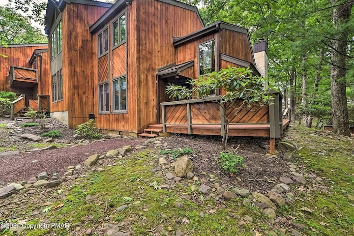 Big Boulder Lake & Ski House - Lake Harmony, PA