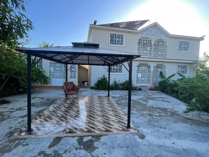 Chez Francoise ! Your Home Away From Home. - Haiti