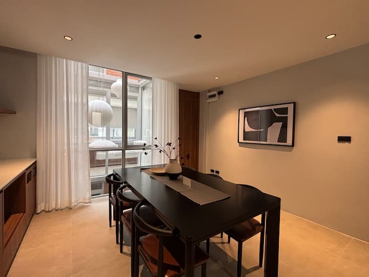 Rare Location: 1 Min Walk Bts (N4), 4-5th Floor - Bangkok