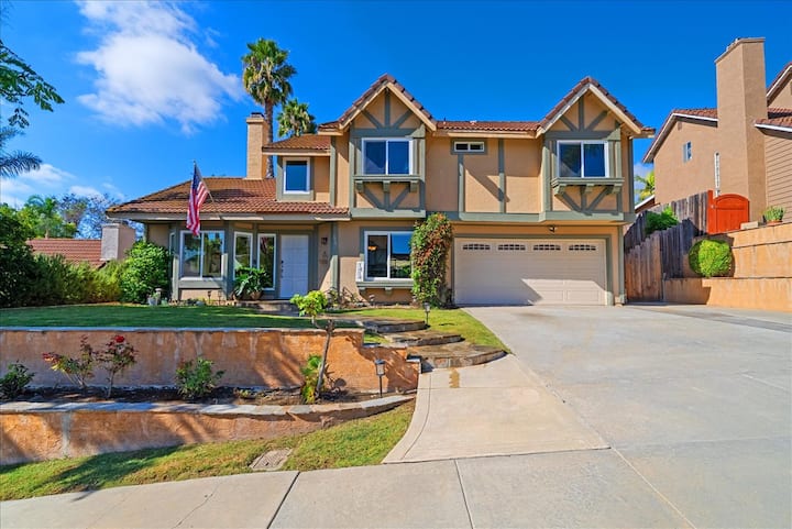 Crestview Oceanside Retreat With Yard & Pets - Oceanside