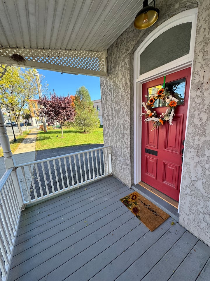 Retreat On Bridge Street - 3 Bed, 2 Bath - Lake Winola, PA