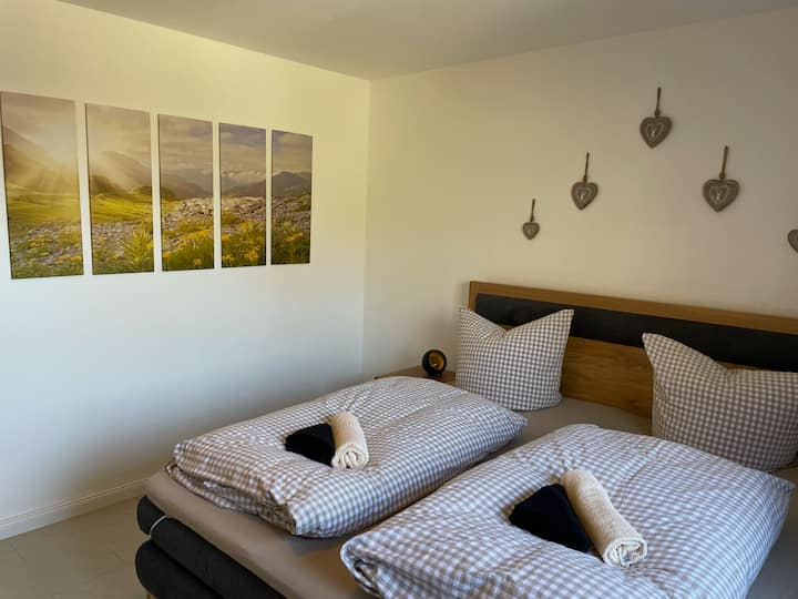 Charmante Ferienwohnung In Anlage Mit Pool - Missen-Wilhams