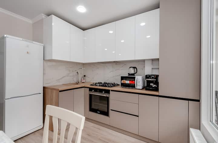 Cozy Apartment Next To Medpark - Kisjenő