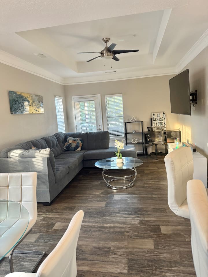 Cozy, Stylish Apartment Only 20 Minutes From Atl - Lake Spivey, GA
