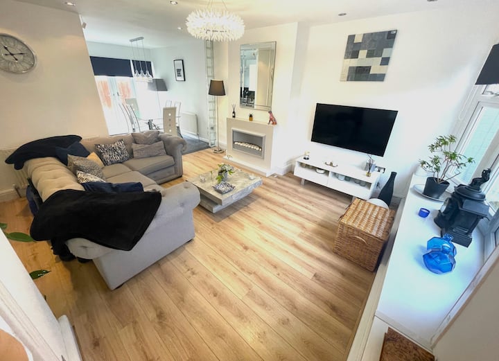 Modern 2-bed | Coastal Gem Near Marina - Hartlepool