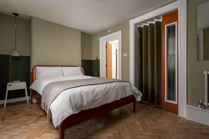 Luxury Home In Central Cheltenham Arundel House - Cheltenham