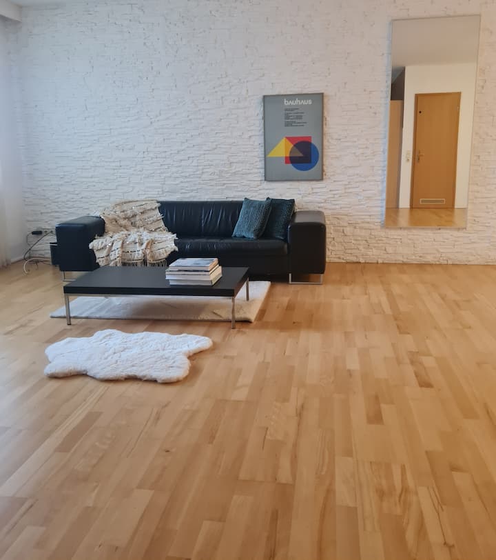 Wohnung In Cannstatt, Nähe Mhp-arena - Stuttgart