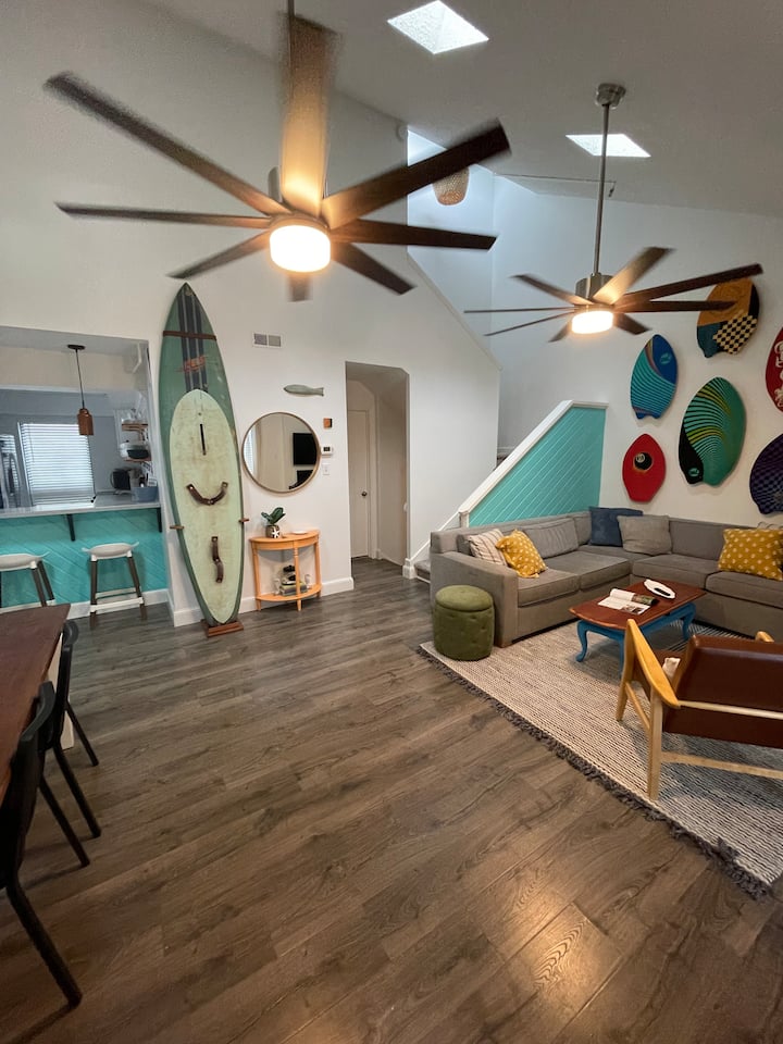 The Salty Seagull • Family-friendly Beach House - Virginia Beach, VA