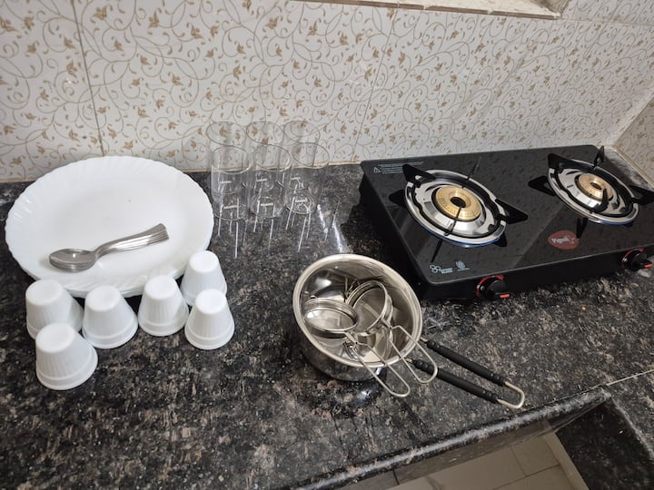Hotel-inspired Studio & Bathroom & Kitchen - Hyderabad
