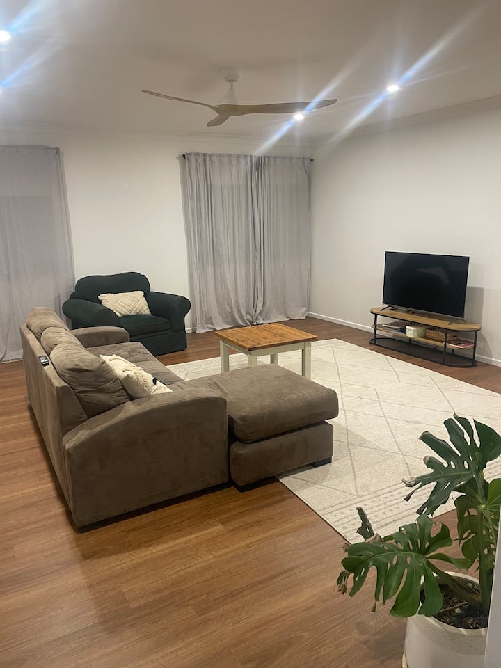 Recently Renovated 4 Bedroom House. - Forbes