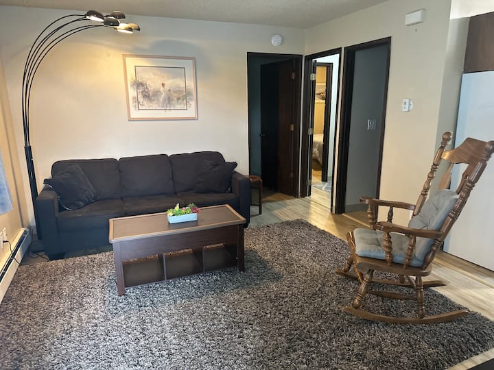 Comfy & Convenient 2b Retreat Near Jber & Downtown - Long Lake, Anchorage