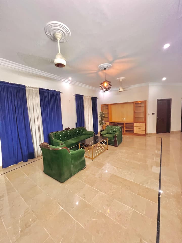 Modern 3-bed Apartment In Gulshan-e-iqbal - Karachi