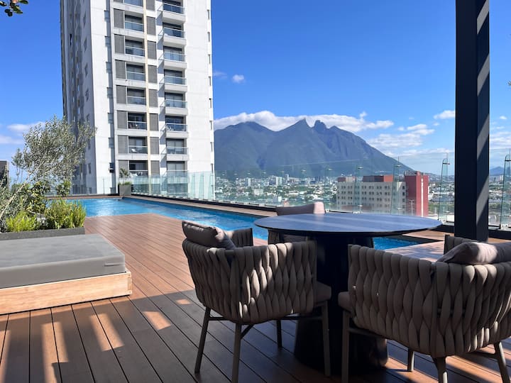 Comfortable Loft En Paseo Santa Lucía Con Parking. - Monterrey