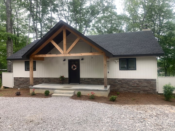 Lynn Haven - Peaceful Cliff Side Cottage - Monteagle, TN