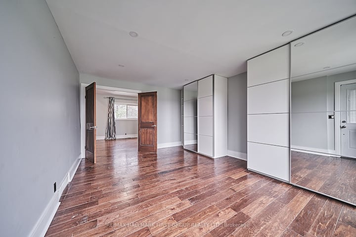 Bungalow
Close To Uoit - Close To Amenities
Gated - Oshawa