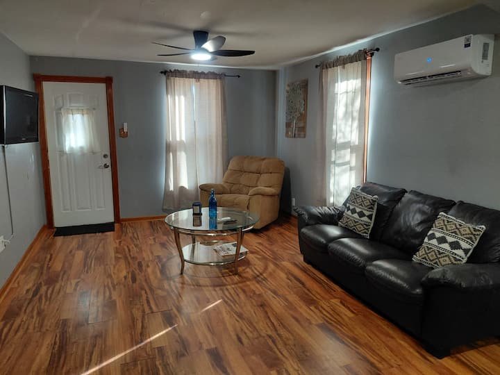 Cute Home With Big Private Backyard In Quiet Area. - Grand Island, NE