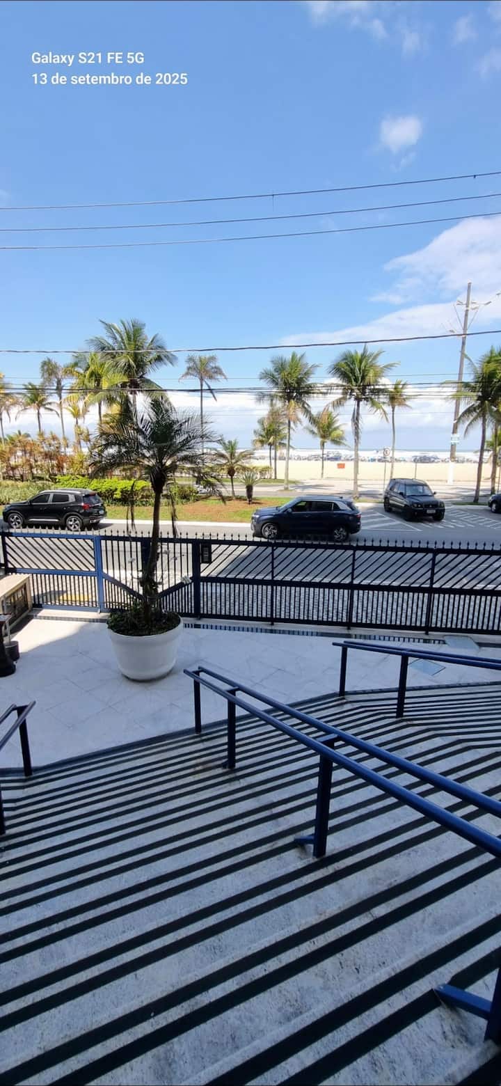 Prédio Frente Mar Guilhermina - Px Feirinha - Brazil